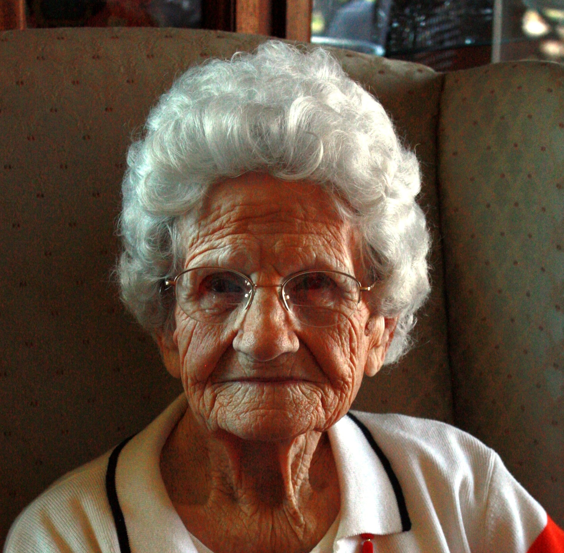 Virginia Foster: Apr 4, 1921 - Sep 16, 2013