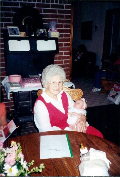 Virginia Foster: Apr 4, 1921 - Sep 16, 2013