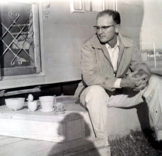 Clyde Thomas: Aug 26, 1927 - Jul 24, 2013